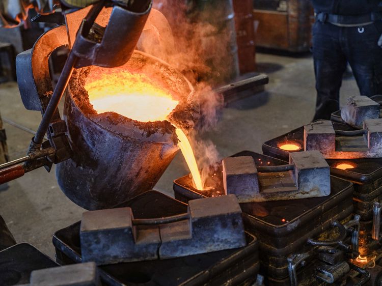 Fenix Industries – Hochwertige Gussteile & Gießereitechnik